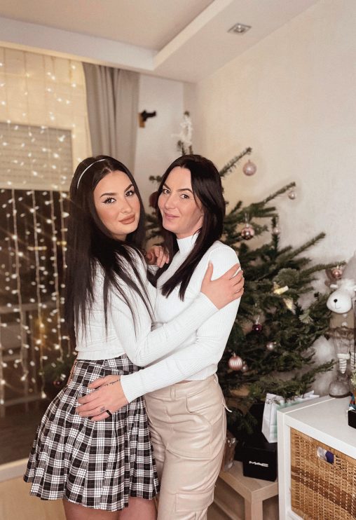 Halastyák Fanni – Öt éve a Betty, a csúnya lányt nézi újra és újra - Story