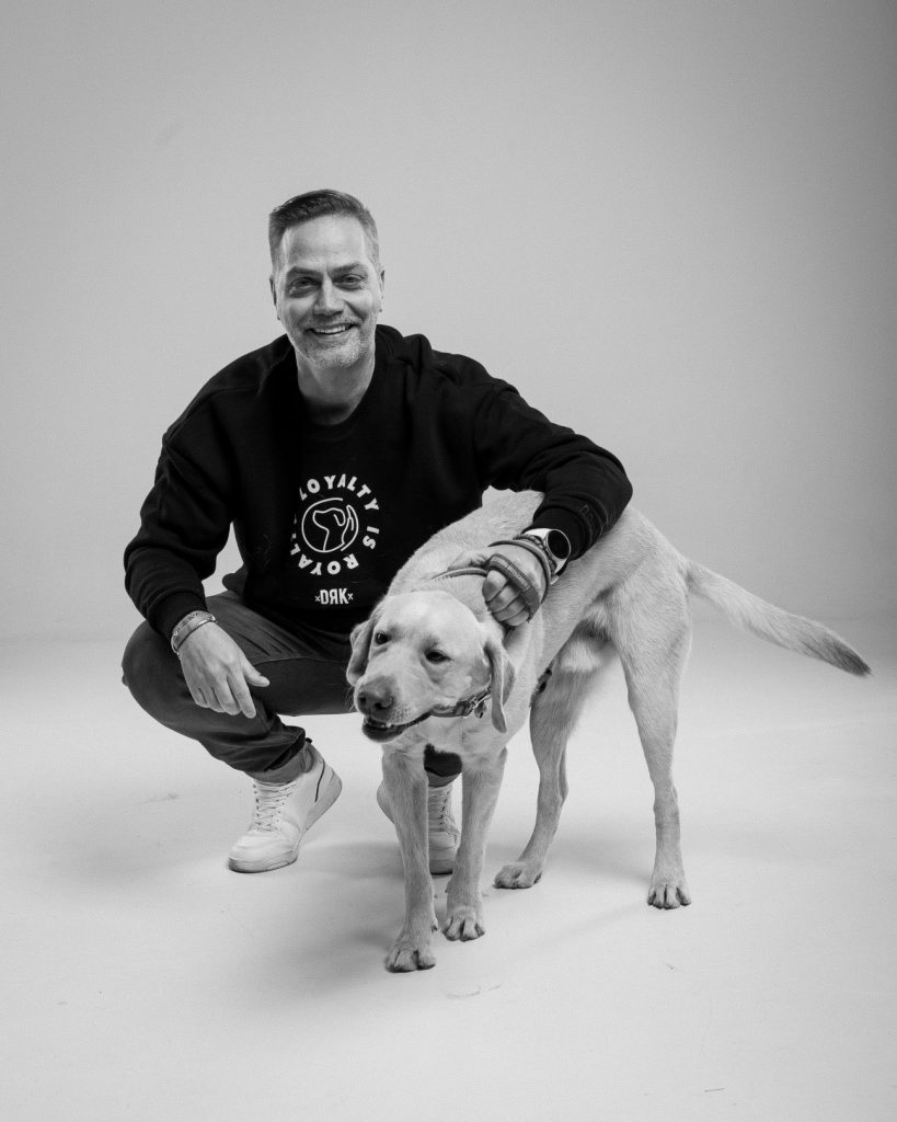 Vakvezető kutyákért álltak össze a hazai hírességek - Story