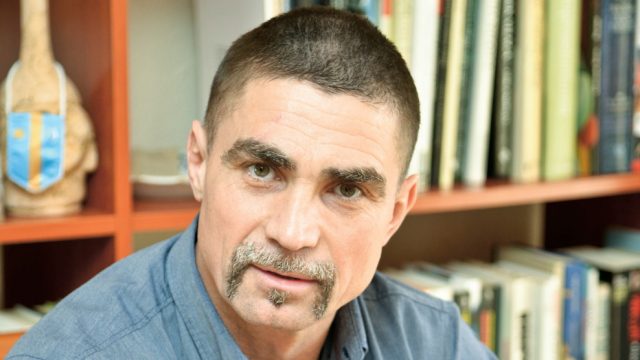 Ambrus Attila – Egy menyasszony elrablásával bízták meg - Story