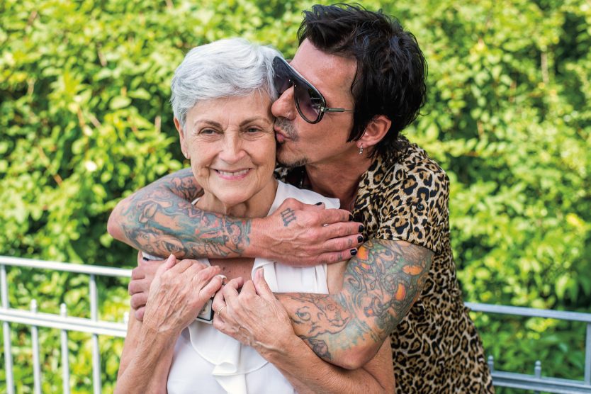 Kiss Endi: „Rock and roll apuka vagyok, de tisztességesen nevelem a ...