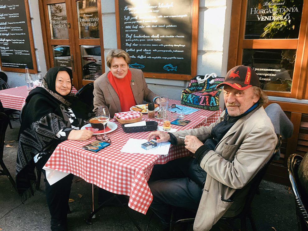 Szacsvay László – Nincs egyedül gyászában a Nemzet Színésze - Story