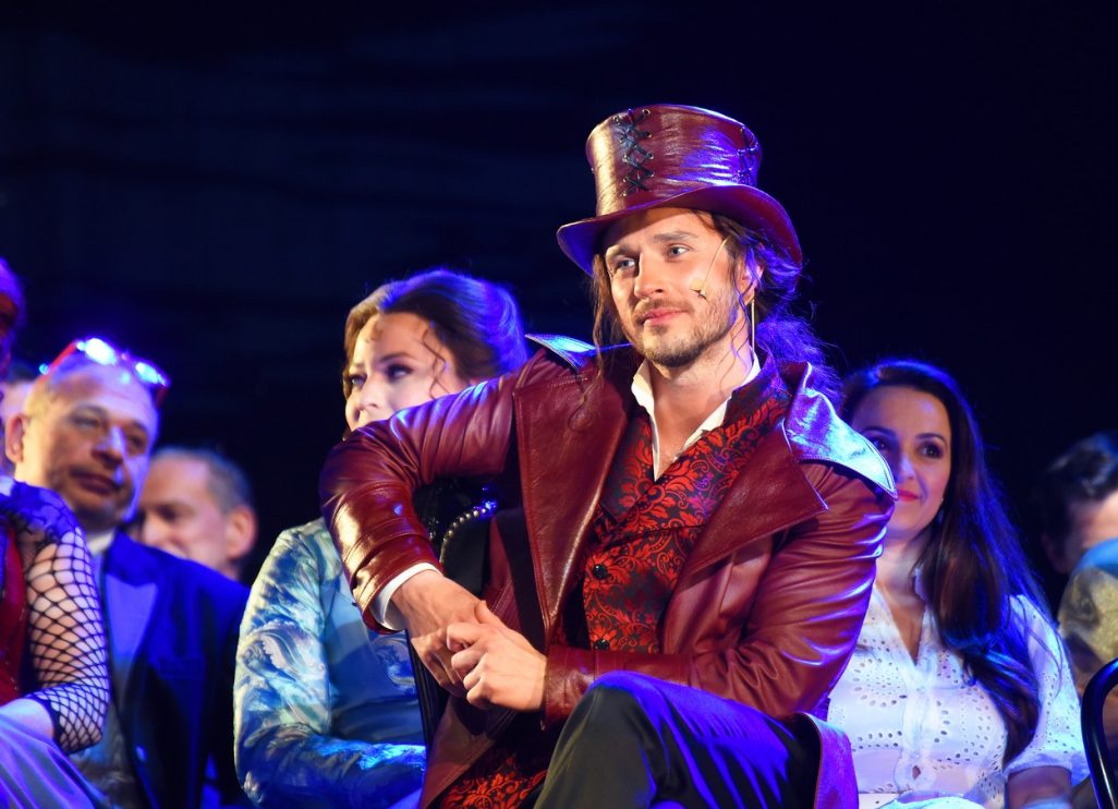 Megszólalt az Operettszínház színésze, akiért petíciót indítottak a ...