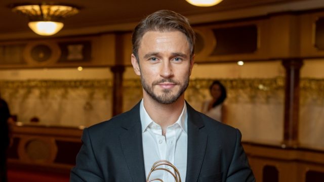 Micsoda fordulat: visszatér az Operettszínházba Sándor Péter - Story