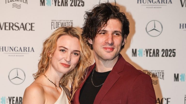 Ember Márk ujjára arany karikagyűrű került - Story